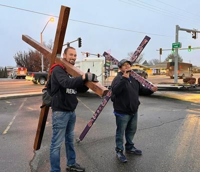 Man carrying life-size cross aims to start a revival | Local News ...