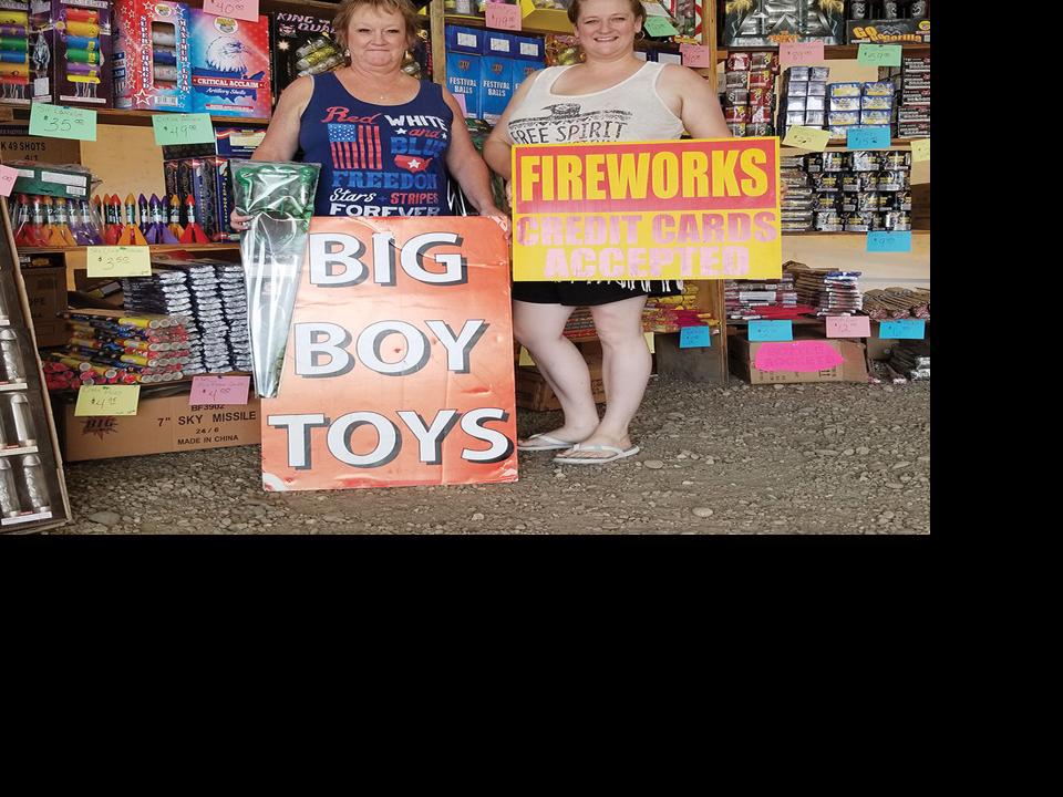 Fireworks booth owners plan donation | News | argusobserver.com
