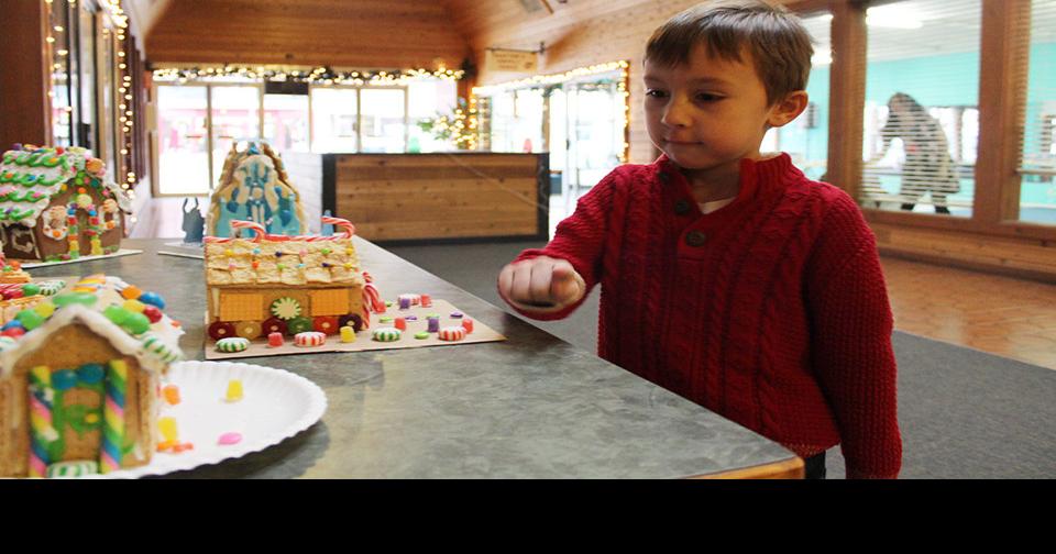Gingerbread house photos | | argusobserver.com