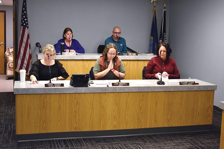 New city leaders met with applause | Independent-Enterprise | argusobserver.com