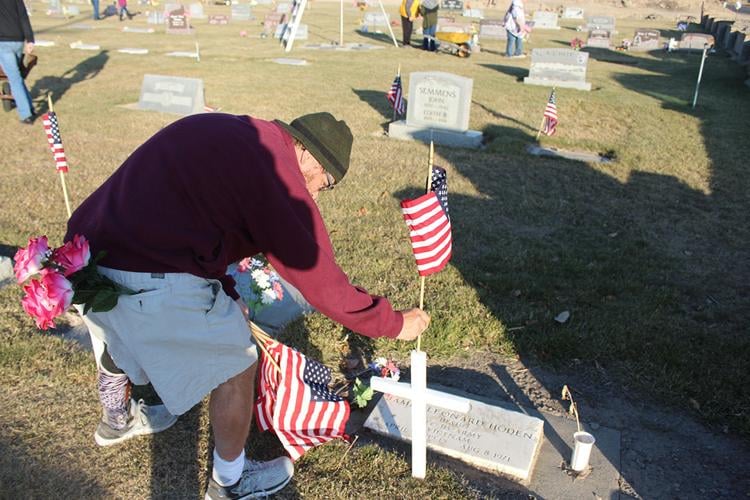 Lions decorate cemetery for Veterans Day | Local News | argusobserver.com