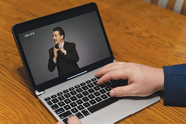 World’s First Complete American Sign Language Bible Speaks the ... World’s First Complete American Sign Language Bible Speaks the ...