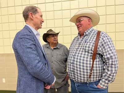 U.S. Sen. Ron Wyden readies for town hall tour in central, eastern ...