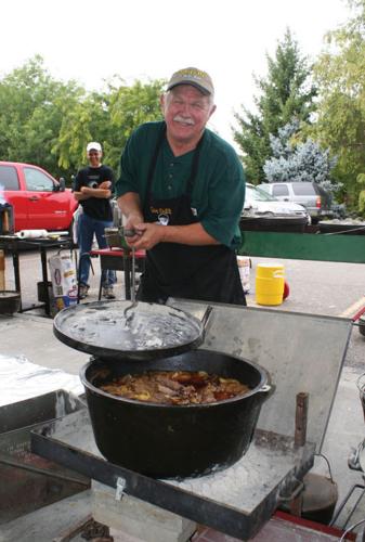 Cee Dub cooks it up for a good cause | Local News | argusobserver.com