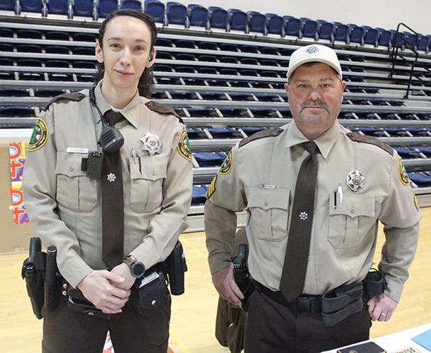 Help wanted: Employers seek to attract people looking for jobs | Local ...