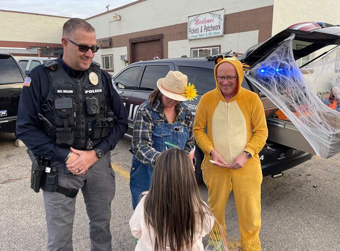 Families occupied all of Main Street in Nyssa during it Trunk or Treat ...
