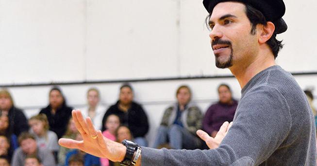 Actors showcase how the Bard is still relevant after 400 years | Local ...