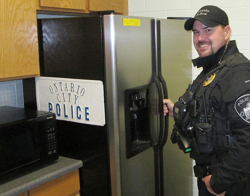 Appliance store donates fridge to police | Valley Life | argusobserver.com