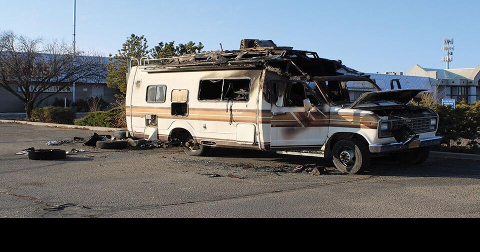 Tow company removes burnt-out RV from West Park Plaza | Local News ...