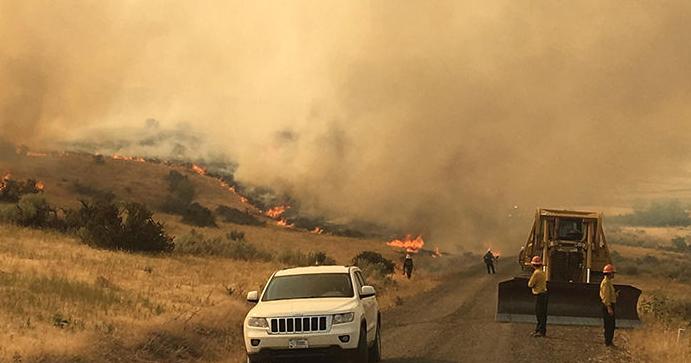 Growing fire keeps areas closed to public | Local News | argusobserver.com