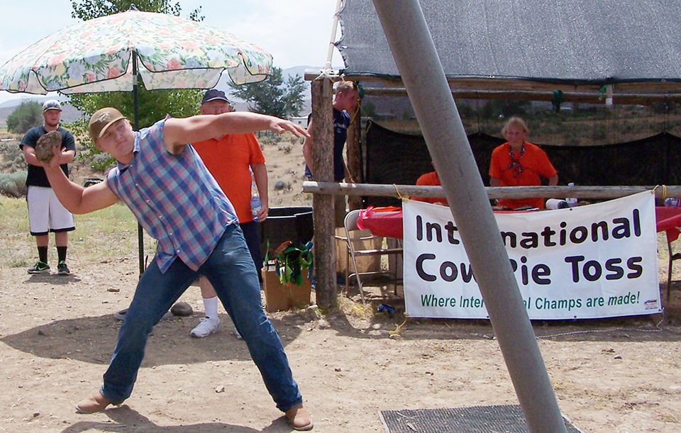 Cow pie tossing champs crowned | Local News Stories | argusobserver.com