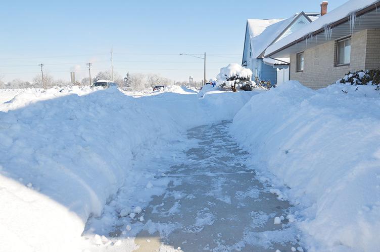 Snow piles | | argusobserver.com