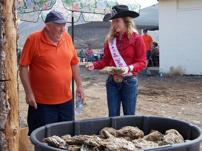 Cow pie tossing champs crowned | Local News | argusobserver.com