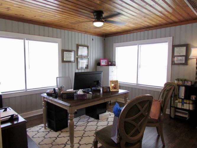 Cindy Randolph cuts ribbon with the Chamber and celebrates new location ...