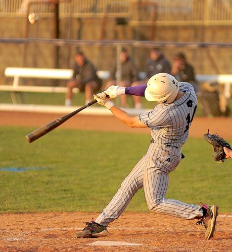 Husky baseball ends regular season | Push | ashepostandtimes.com