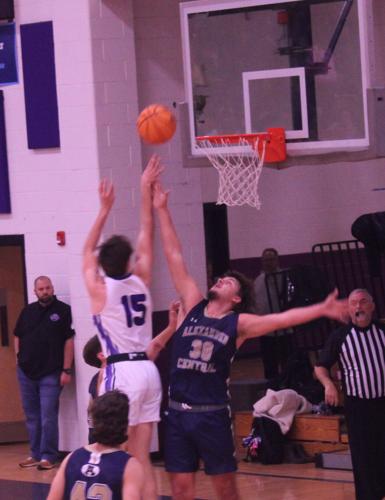 Varsity hoops sweep Alexander Central | Sports | ashepostandtimes.com
