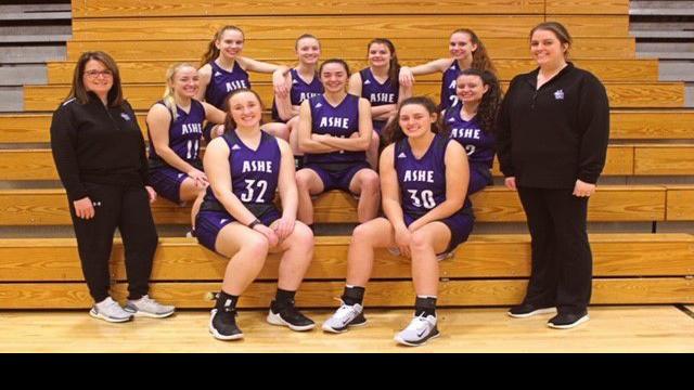 Huskies women's basketball wins Scholar Athlete team award | Sports ...