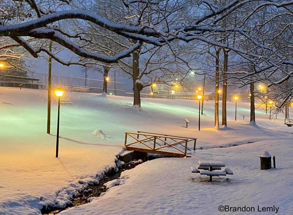 Snow falls on Ashe County: the first snowfall of the year | Ashe ...