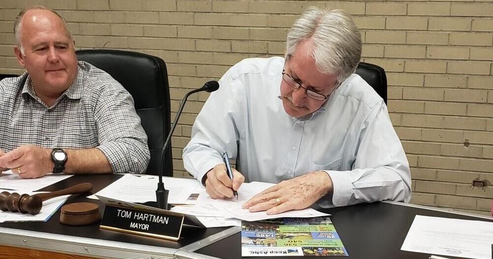 WJ Mayor Tom Hartman resigns, Mayor Pro Tem Rusty Barr to serve as ...