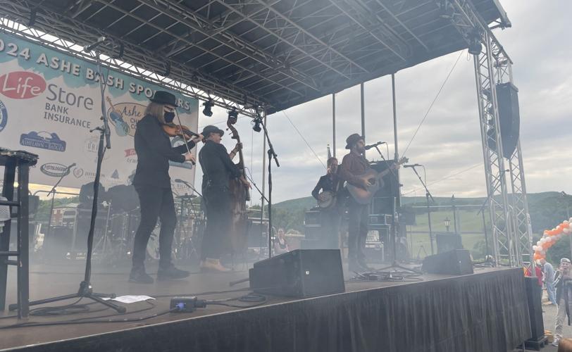 Steep Canyon Rangers put on a show at annual Ashe Bash | Arts And ...
