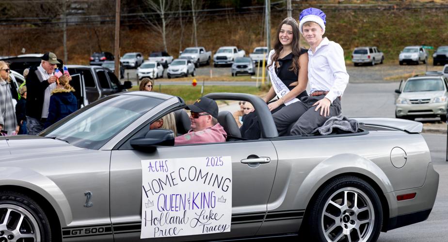 West Jefferson Christmas Parade celebration | Community ...