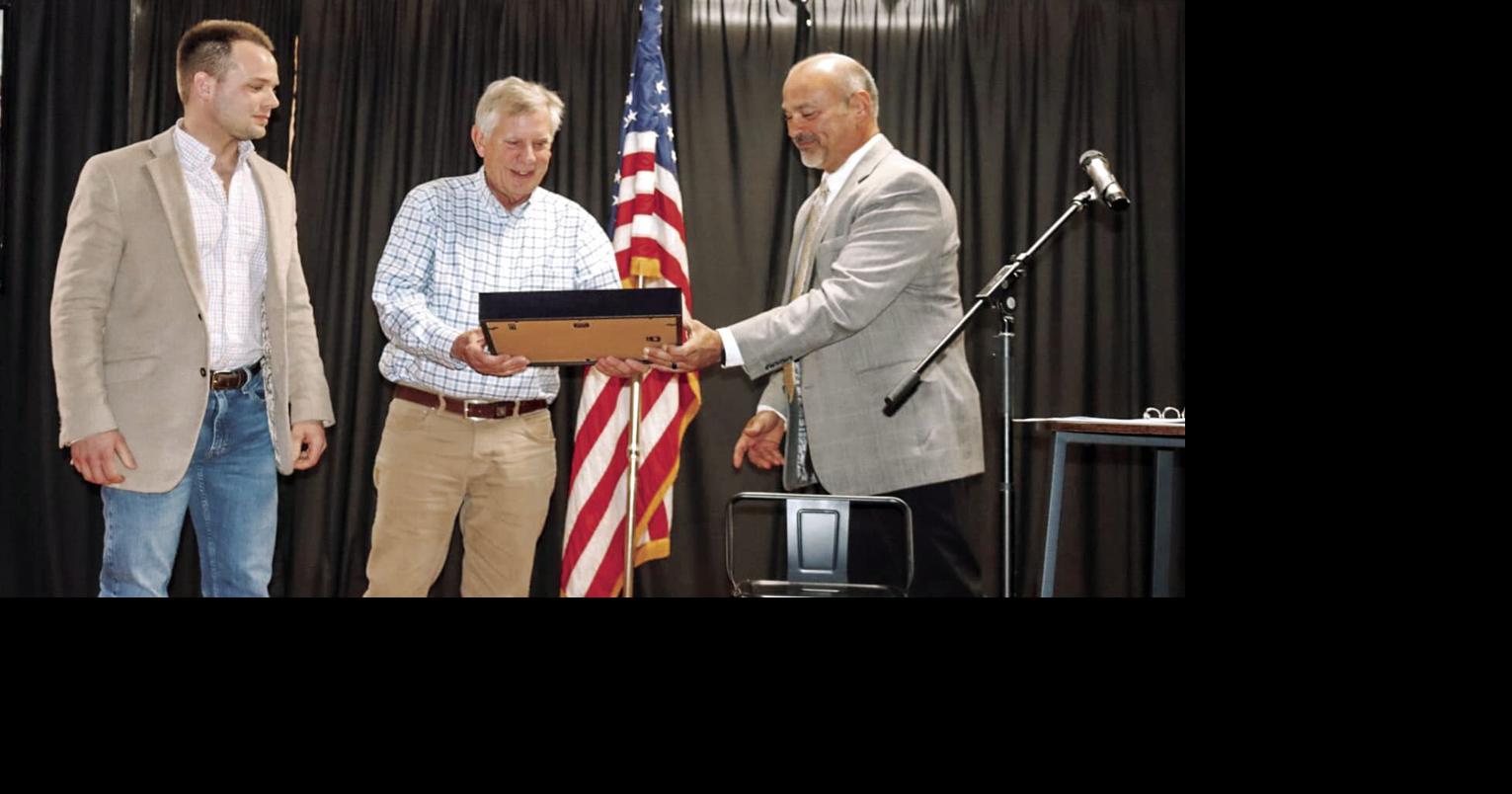 Timmons, Richey named Woman and Man of Year | News | ashleynewsobserver.com