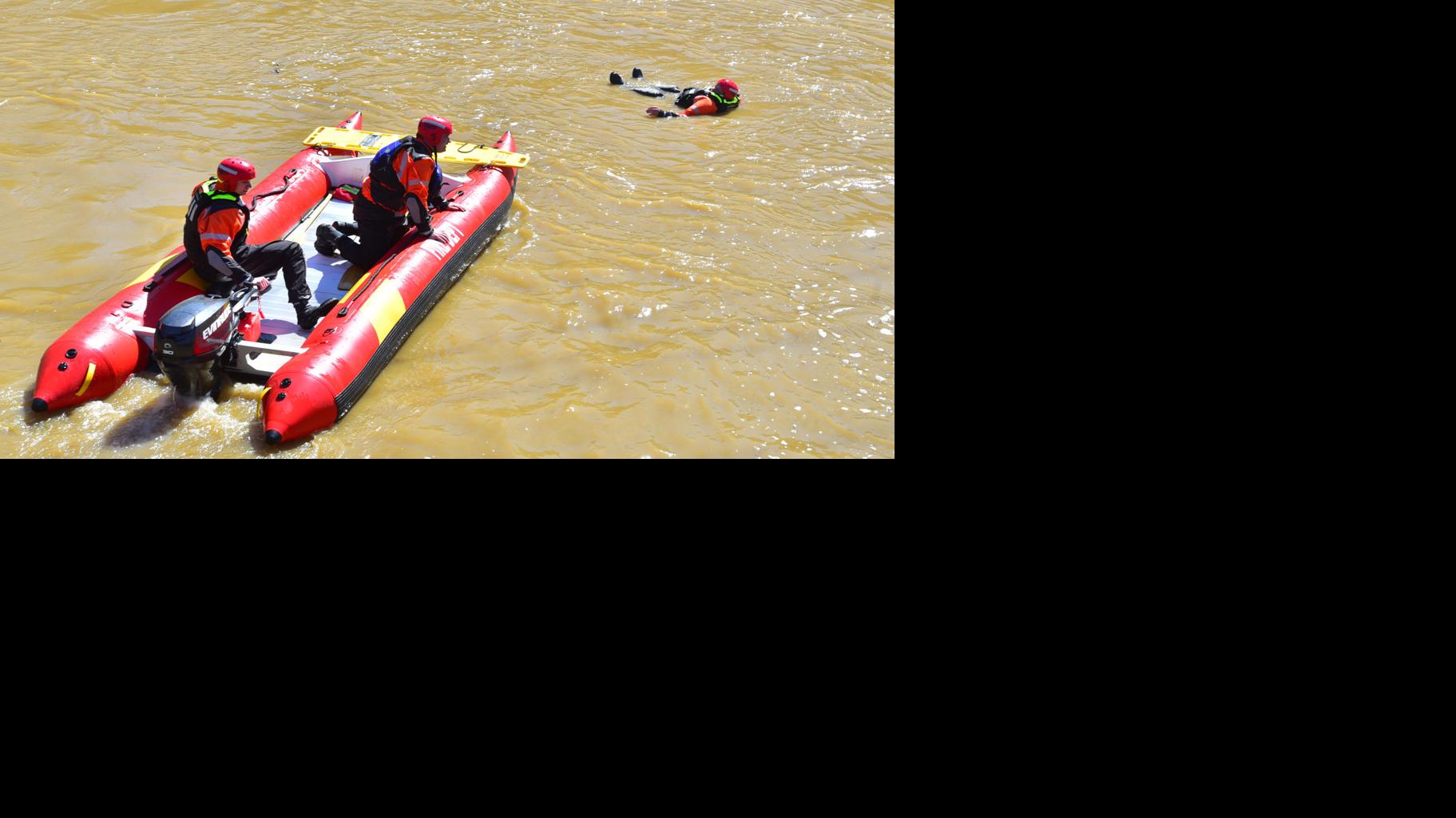 Man overboard! | Photo Gallery | athensmessenger.com