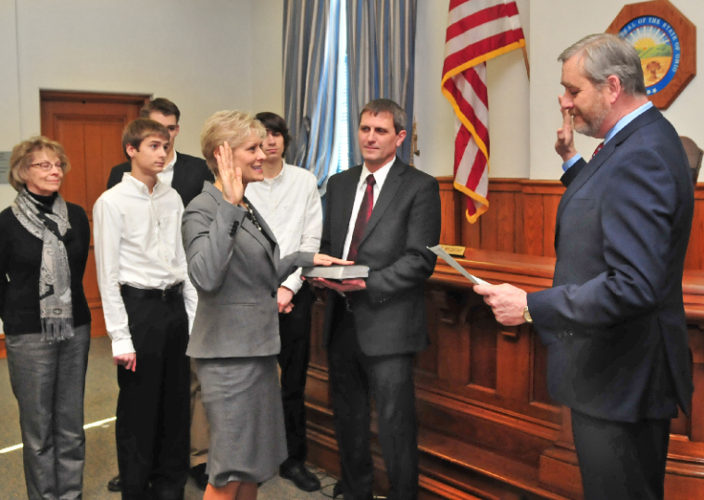 Auditor Thompson sworn in to 5th term | News | athensmessenger.com