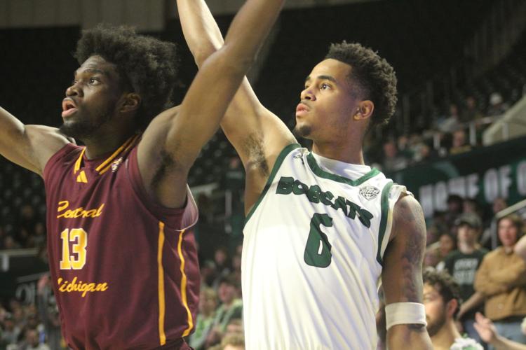 Mitchell's late free throws lifts Ohio over Central Michigan | Ohio ...