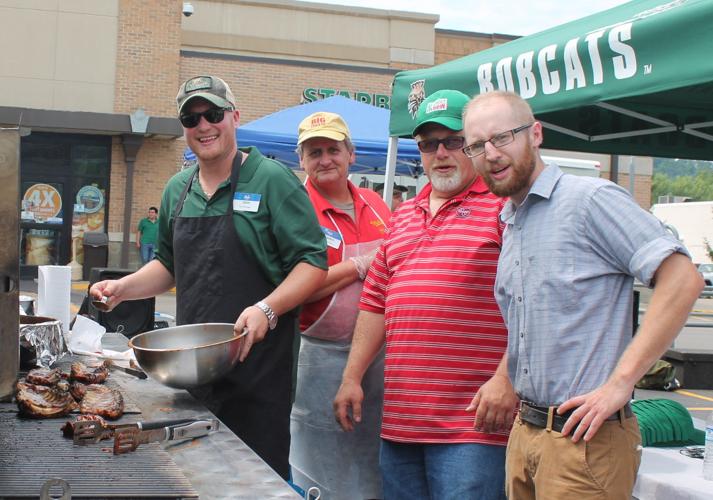 Kroger managers go head-to-head in BBQ rib cook-off | News ...