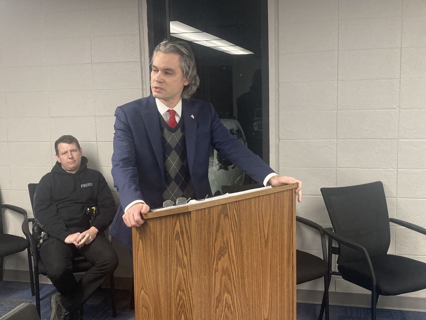 Jonathan Robe delivers final report to Nelsonville City Council | News ...