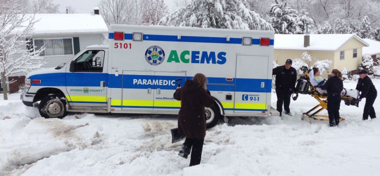 Heavy snow brings much of the area to a standstill | News ...