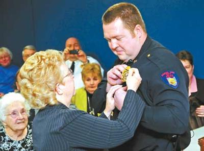 Pyle sworn in as police chief | News | athensmessenger.com