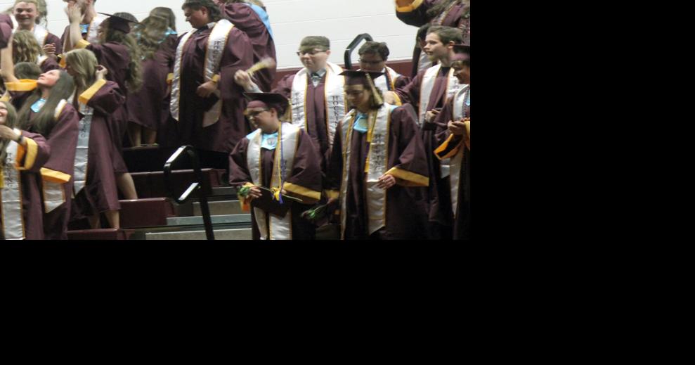 Federal Hocking graduation Class of 2024 | Multimedia | athensmessenger.com