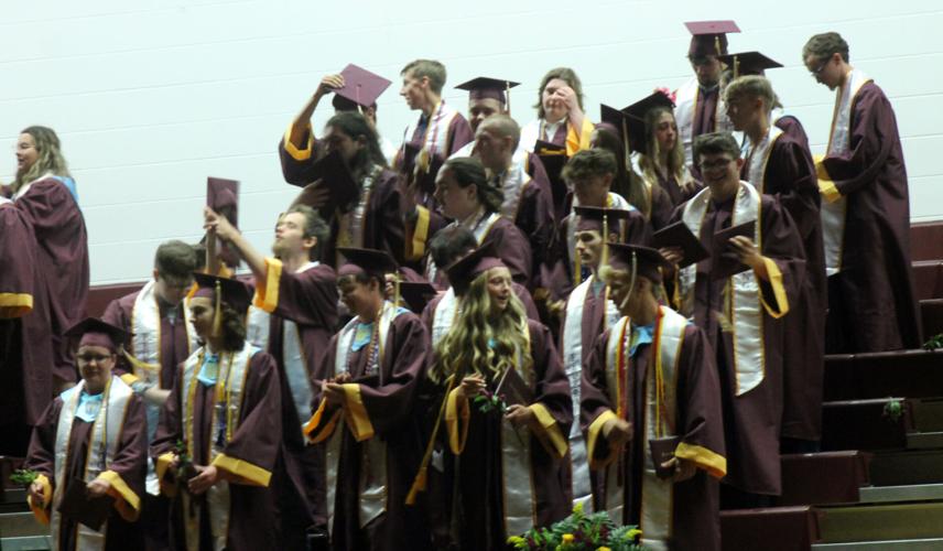 Federal Hocking graduation Class of 2024 | Multimedia | athensmessenger.com