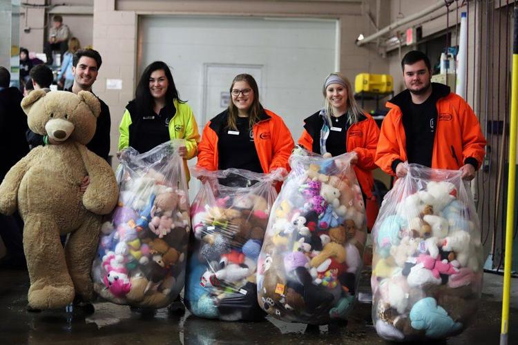 Teddy bear toss is time-honored tradition | News | athensnews.com