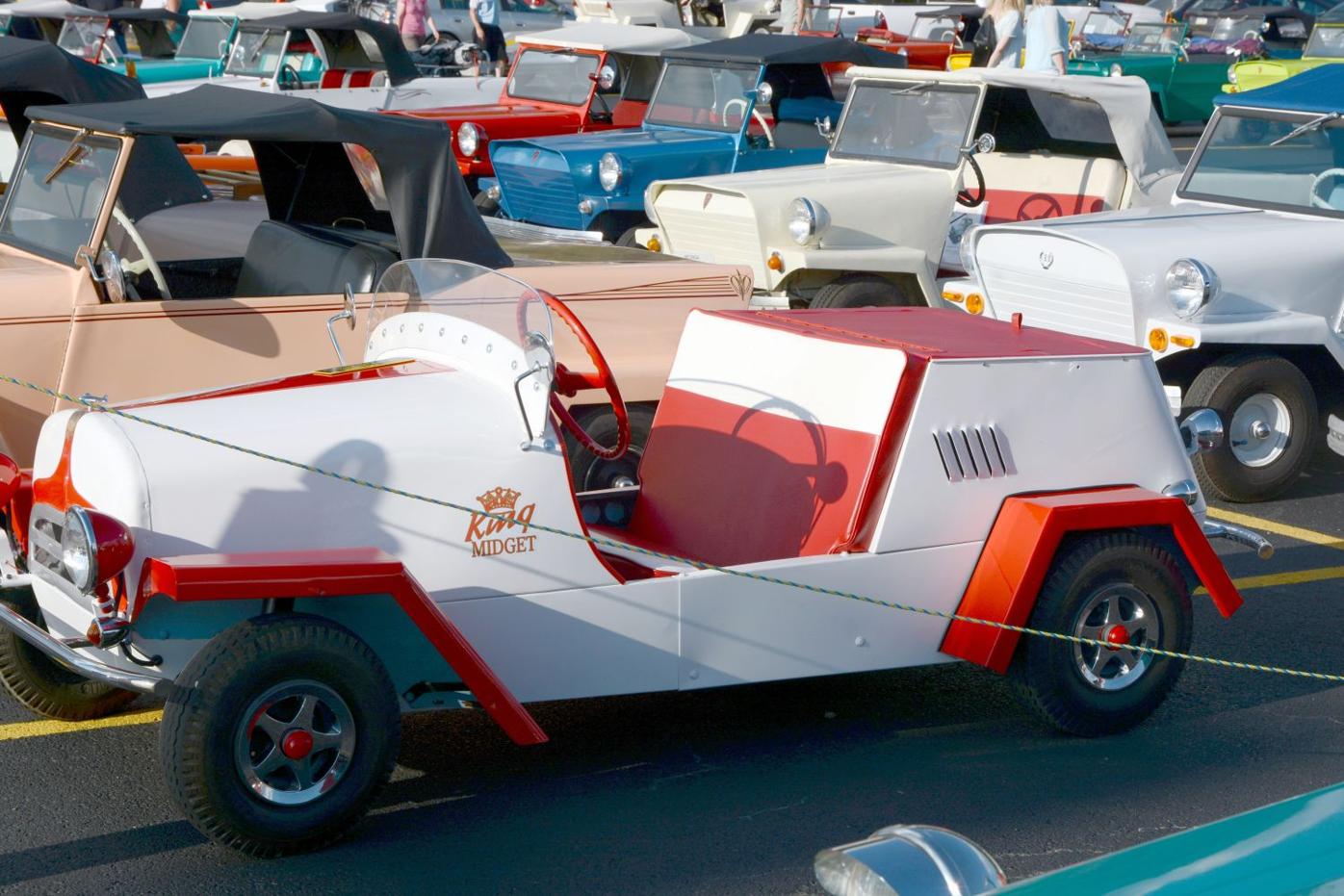 A game of King (Midget) of the Hill | | athensnews.com