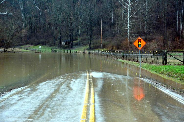NWS now projecting Hocking in Athens to crest well below flood stage ...