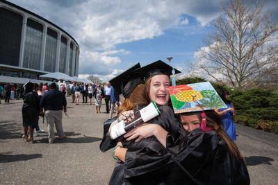 Class of 2014 joins Ohio University alumni family | Campus News ...