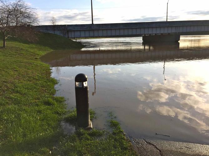 Hocking River 2.47 feet above flood stage in Athens as of noon Thursday ...