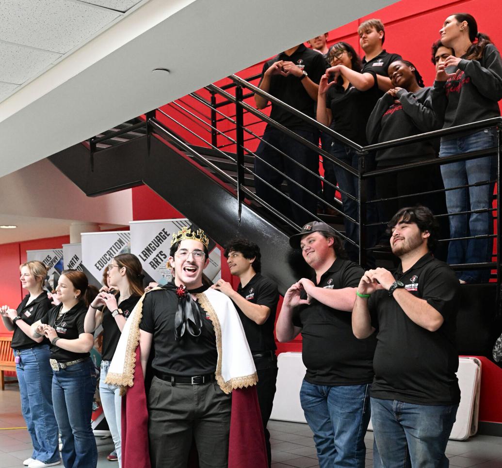 TVCC Cardinal Singers Perform Hamilton Flash Mob | News | athensreview.com
