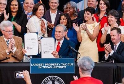 Abbott signs property tax bills | Don't Miss This | athensreview.com