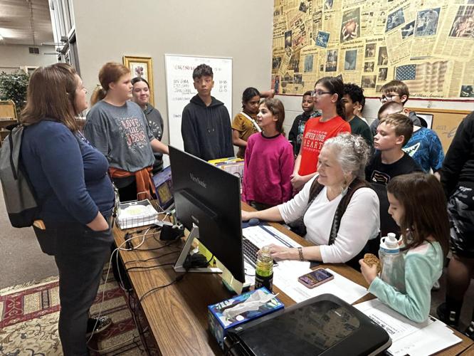 Murchison ISD students visit Athens Review | News | athensreview.com