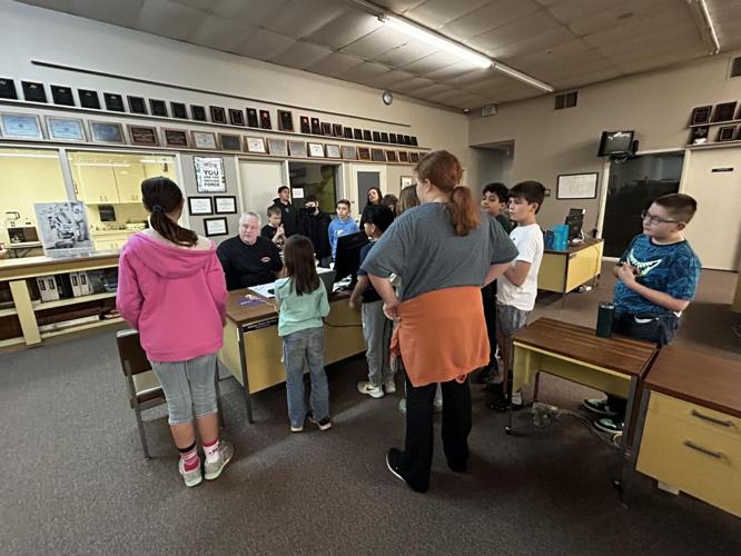 Murchison ISD students visit Athens Review | News | athensreview.com