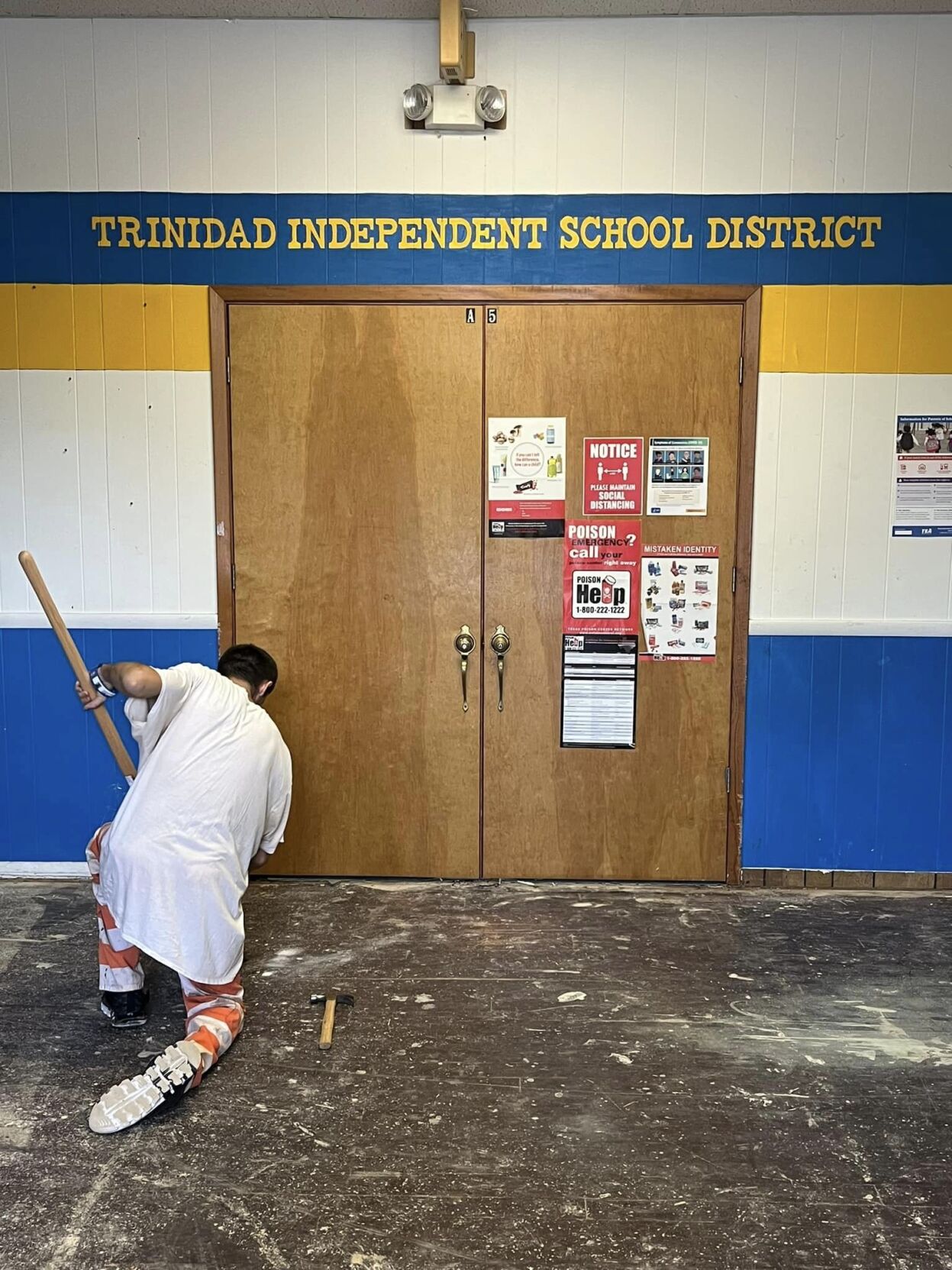 Sheriff’s Department helps repair Trinidad School | News | athensreview.com
