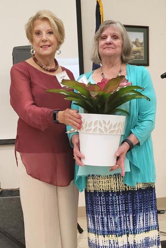 Cedar Creek Lake Literary Club hosts May meeting | News | athensreview.com