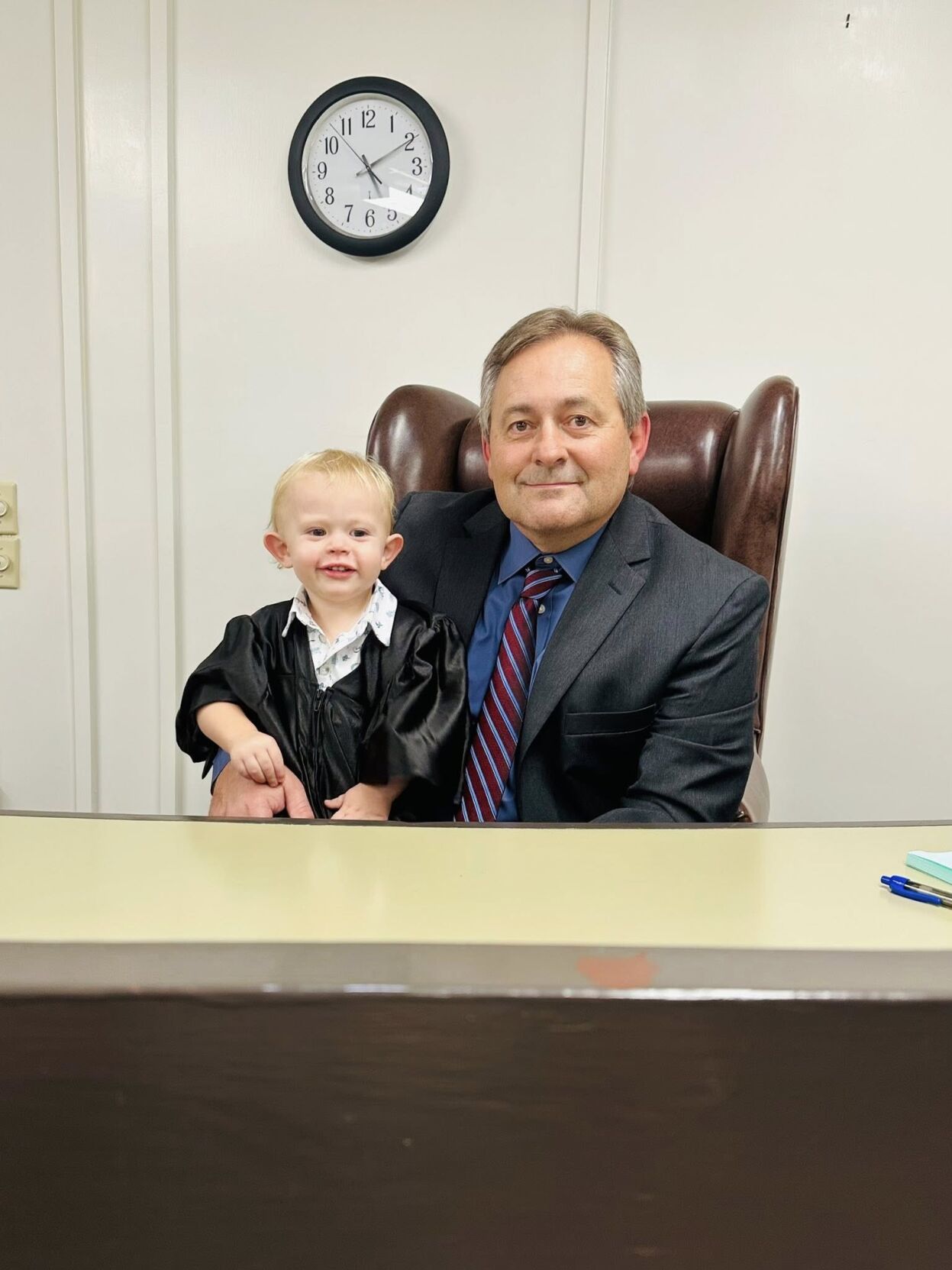 Davis sworn in as 173rd District Judge | News | athensreview.com