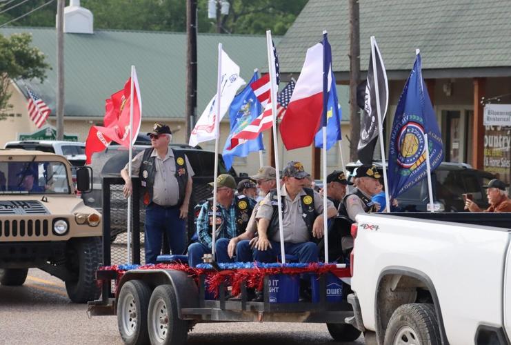 Blooming Grove parade honors Veterans, celebrates graduating seniors ...