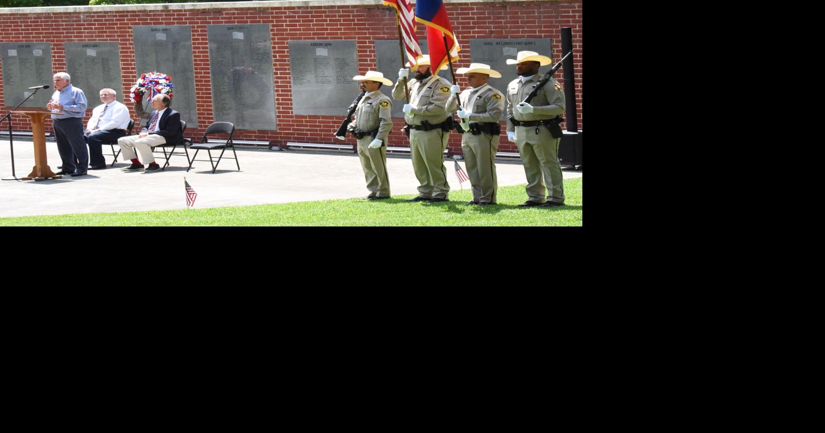 Memorial Day observance held at Athens Cemetery | News | athensreview.com