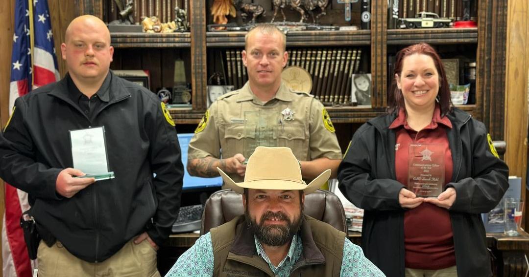 Sheriff names deputies of year | News | athensreview.com